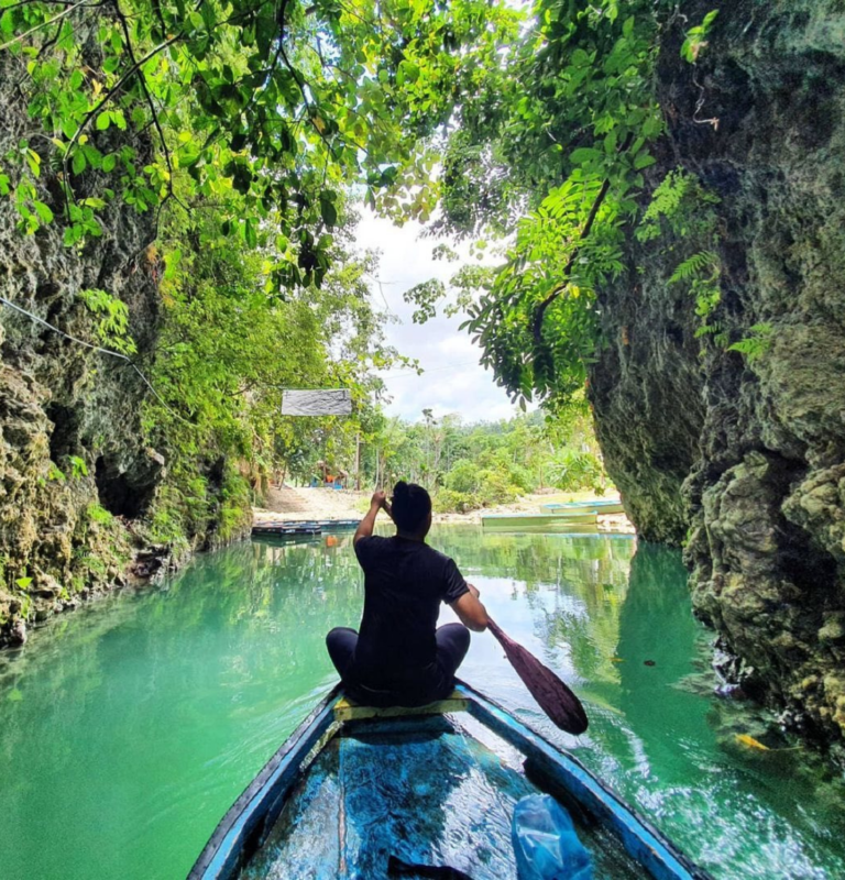 365 Things To Do In or Near Naga #15: Boat Riding at Nagsusom Falls ...